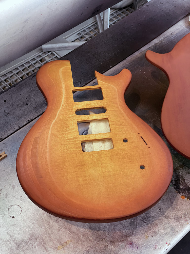 Relish Guitars - Bar & Guitars